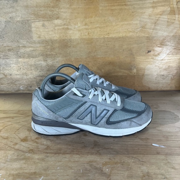 New Balance | Shoes | New Balance 99v5 Reflective Logo Womens Size 7 ...